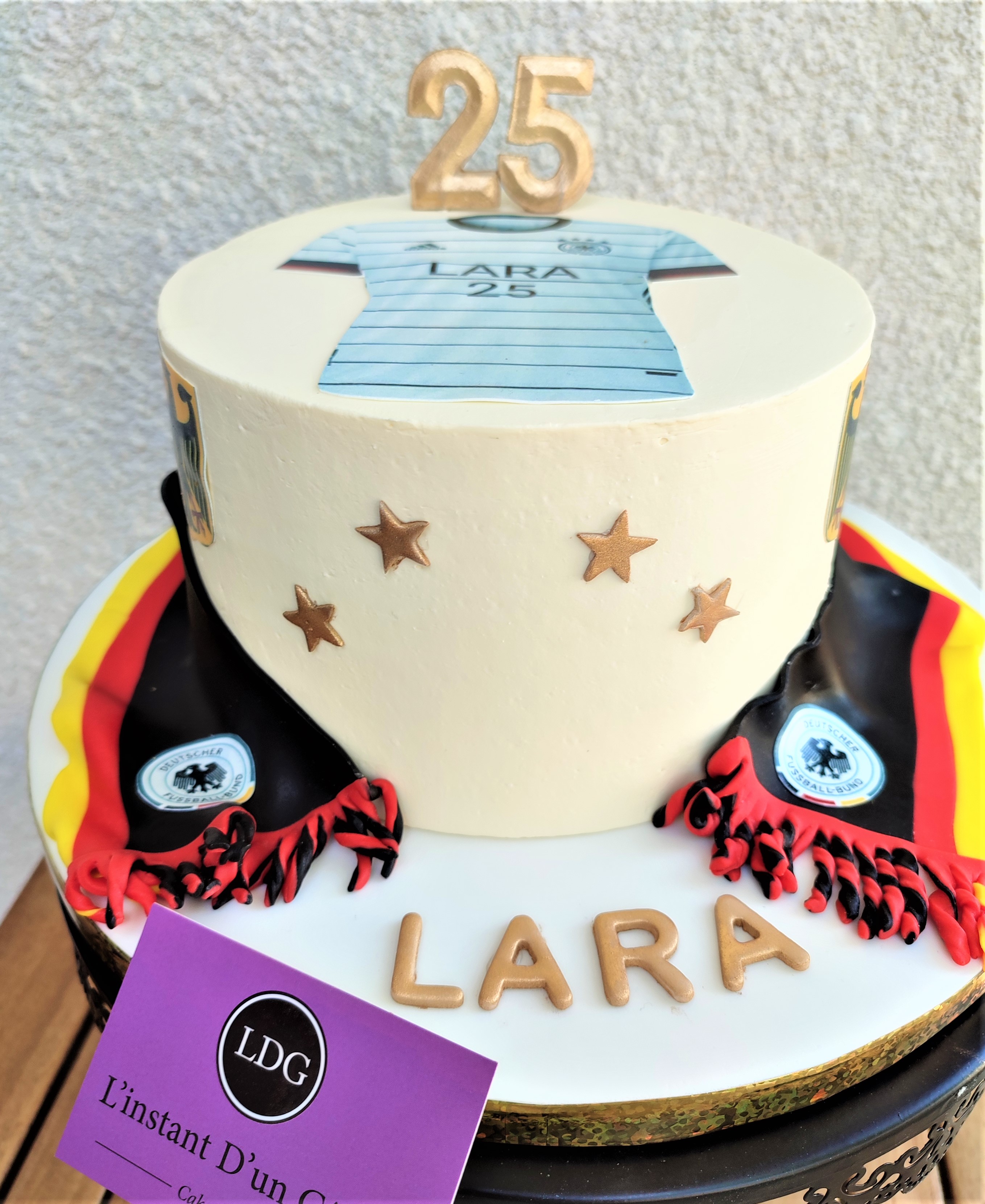 gâteau unique sur mesure et personnalisé pour anniversaire, mariage ...